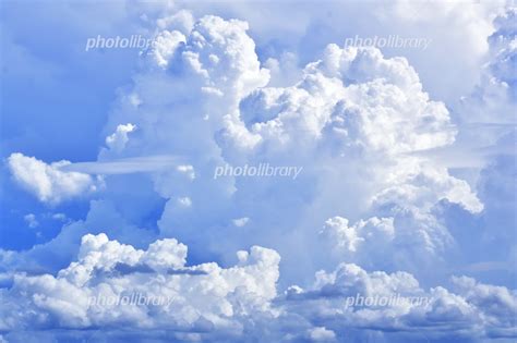 夏の空の大きな積乱雲 写真素材 6407887 フォトライブラリー photolibrary