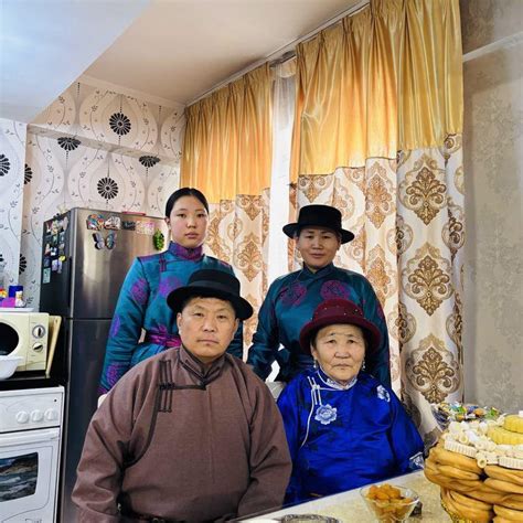 Маралгоо ⁉️Хүзүүний мэдрэл дарагдсан эсэхийг дараах шинж тэмдгүүдээс мэдэж болно Гол шинж