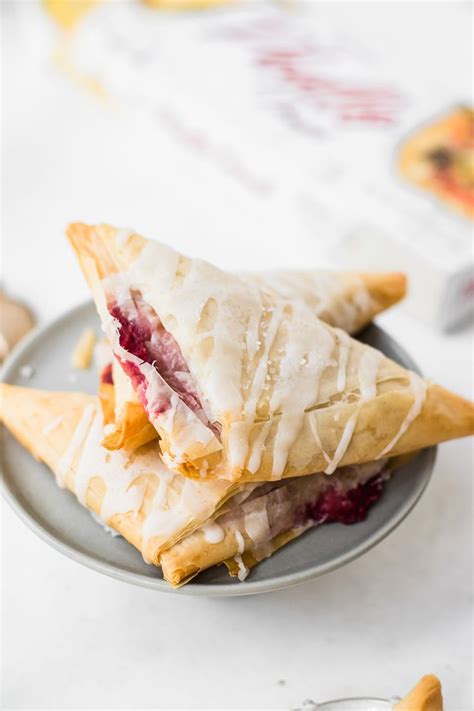 Easy Raspberry Turnovers Perfect For Easter Brunch Recipe Phyllo Dough Phyllo Recipes Food
