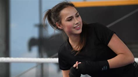 Загитова рассказала каким должен быть её идеальный избранник — РТ на русском