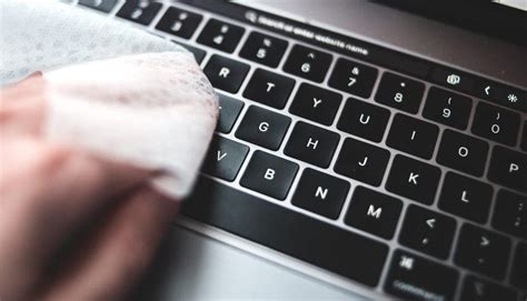 How To Properly Clean A Computer Keyboard West Adorama