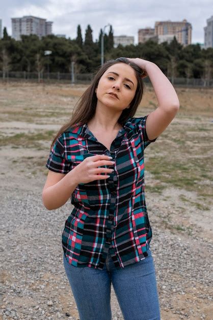 Images De Fille Ans Gros Seins T L Chargement Gratuit Sur Freepik