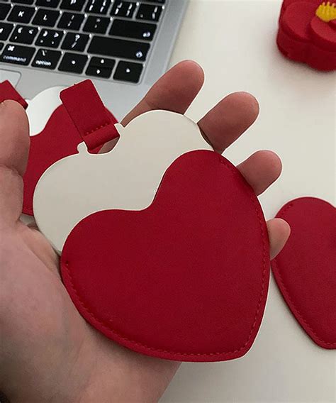 얼모스트블라썸 비건 레더 케이스 레드 하트 손거울