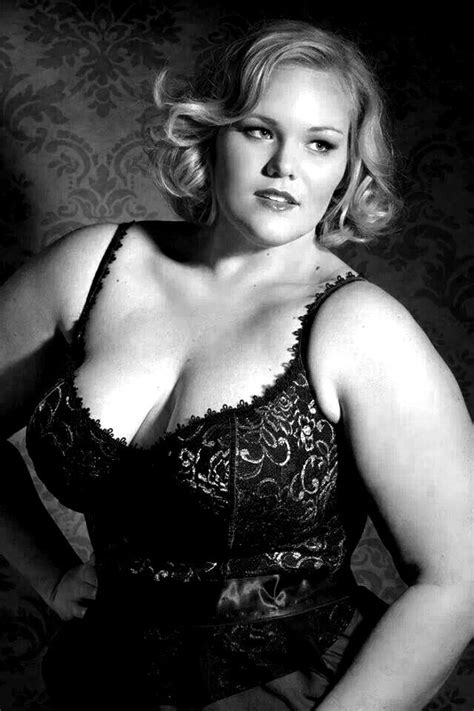 Pin By Ms Hana Niteflirt On Plus Size Pin Ups Beautiful Curvy Women Women Curvy Woman