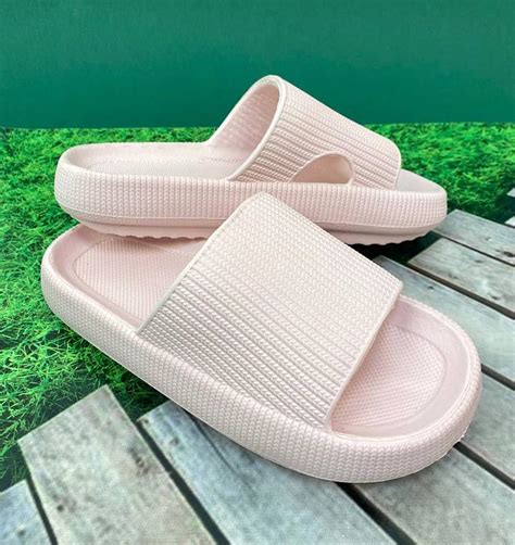 Shoozy шлепанці тапочки рожеві у наявності — ціна 645 грн у каталозі