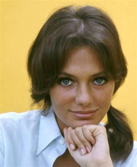 Jacqueline Bisset Scrolller
