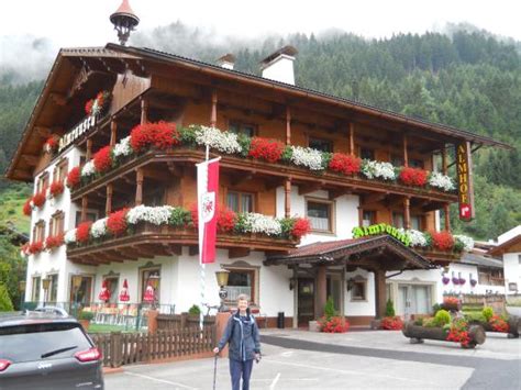 Pension Almrausch Prices And Bandb Reviews Austrianeustift Im Stubaital
