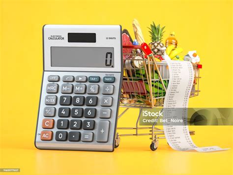 영수증과 계산기가 있는 식료품 음식으로 가득 찬 쇼핑 카트 주택 예산 저축 인플레이션 및 소비주의 개념 가계에 대한 스톡 사진 및 기타 이미지 Istock