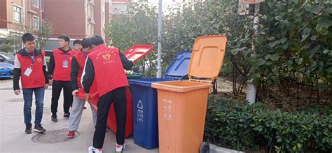 我校组织开展社区垃圾要分类志愿服务活动 团委