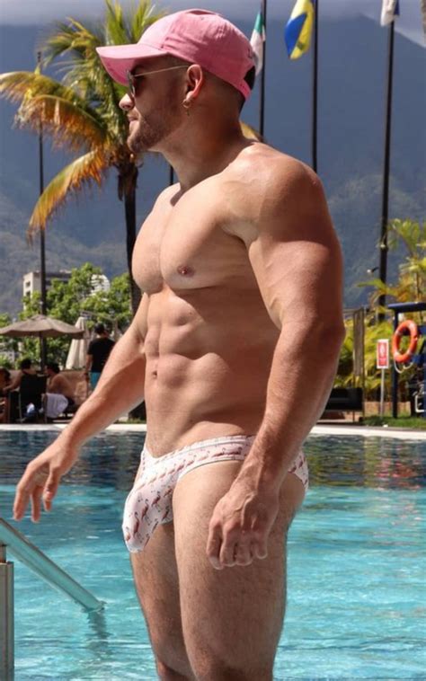 Bulging Swimsuit Houtex2019