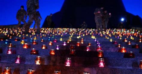 Тисячу свічок на тисячний день повномасштабної війни запалили в Києві — війна росії проти України