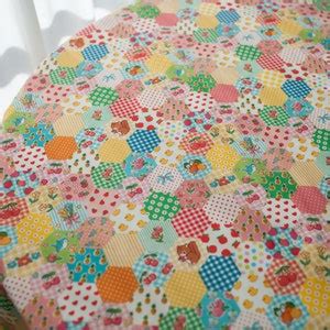 Hexagon Patchwork Pattern Cotton Fabric 45cm X 110cm 17 5 X 43 Etsy