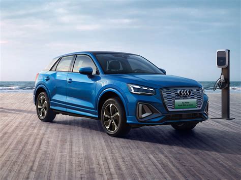 Сравнение Audi Q2 L e tron и BYD L3 по характеристикам стоимости