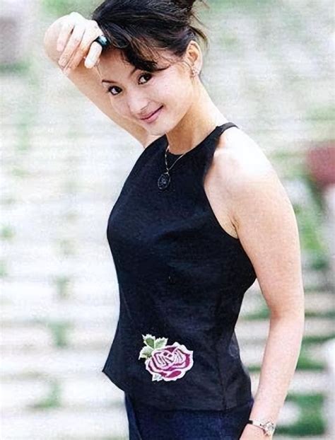 “香妃”刘丹：27岁意外离世后，父亲殉职，哥哥病逝，是巧合吗？ 每日头条