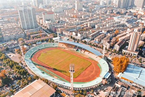 Oval