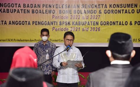 Infopublik Gubernur Lantik Anggota Bpsk Lima Kabupaten Di Gorontalo