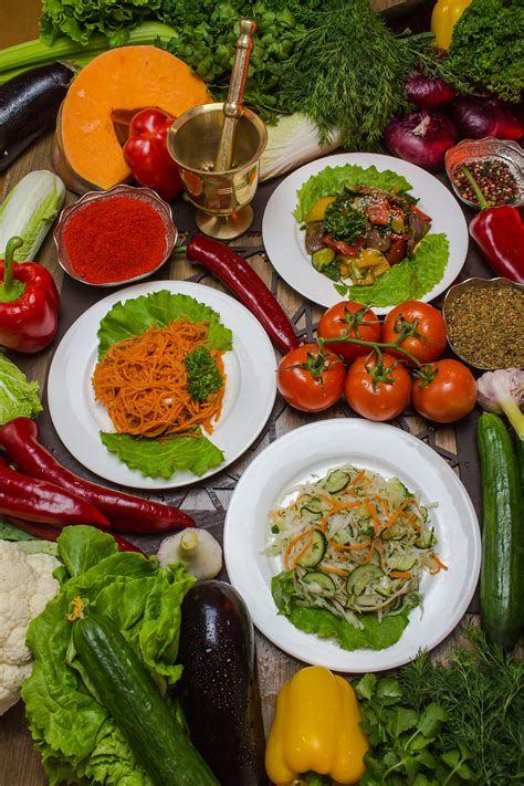 가지 감자 건강식품 건강한 검은색 배경 고구마 구색을 갖춘 금속 노란 고추 녹색 고추 높은 각도 다양 다양한 다이어트 다채로운 야채 러스틱