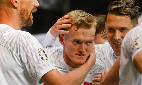 Відбір на ЧЄ 2024 Група Є Чехія зіграла внічию з Молдовою а Польща здобула першу перемогу