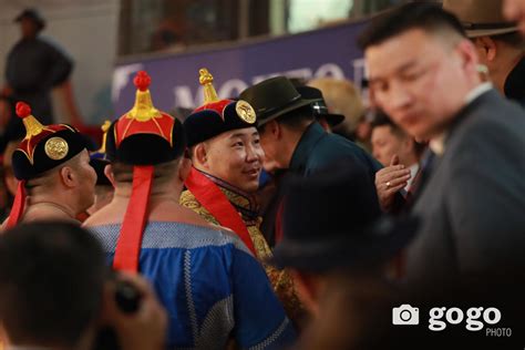 Улсын заан Б Бат Өлзий даян аварга Н Батсууриар найм давж түрүүллээ