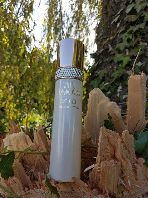 White Diamonds Legacy By Elizabeth Taylor Reviews And Perfume Facts