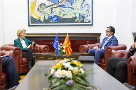 Фон дер Лајен пристигна во Скопје „во клучен момент за евроинтегративниот процес“ Meta Mk