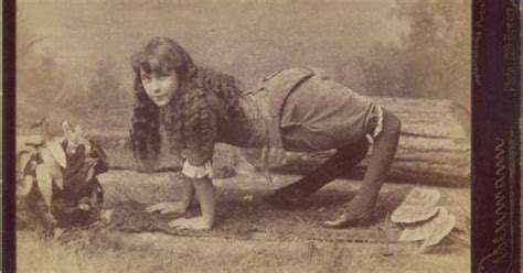 ფოტოს ისტორია გოგონა აქლემი Marao