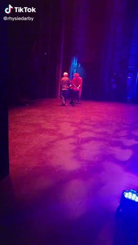 Pov From Ray O Leary As Rhys Sings Leggyblonde Wit Tumbex