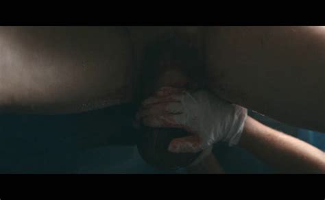 Phoebe L Dunn Breasts Butt Scene In Dead Ringers Aznude