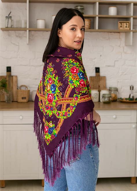 Хустка шерстяна з бахромою 96х96 см Туреччина пурпуровий від продавця Thome в інтернет