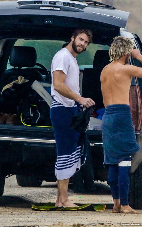 Liam Hemsworth Hot Underwear Bulge Photos Gay Male Celebs Com