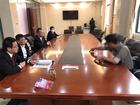 【我为群众办实事】邻里纠纷无小事，特邀调解员耐心化矛盾澎湃号·政务澎湃新闻 The Paper