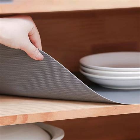 Гулгадаггүй дэвсгэр