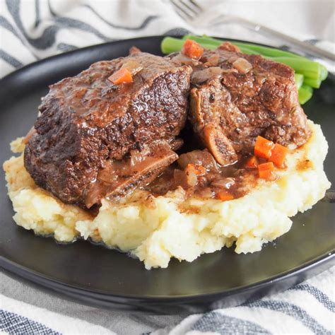 Slow Cooker Beef Short Ribs