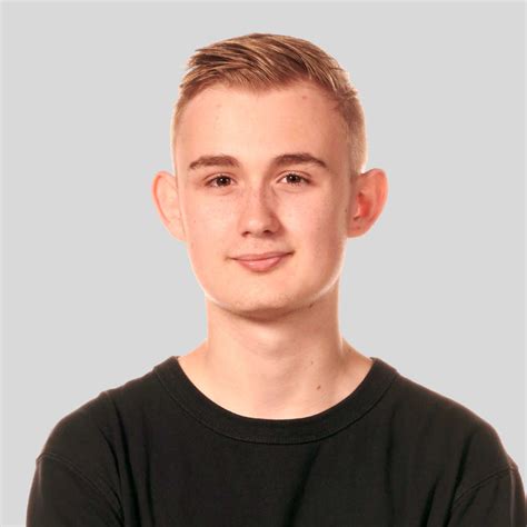 Radio Essex The Hit Music Station