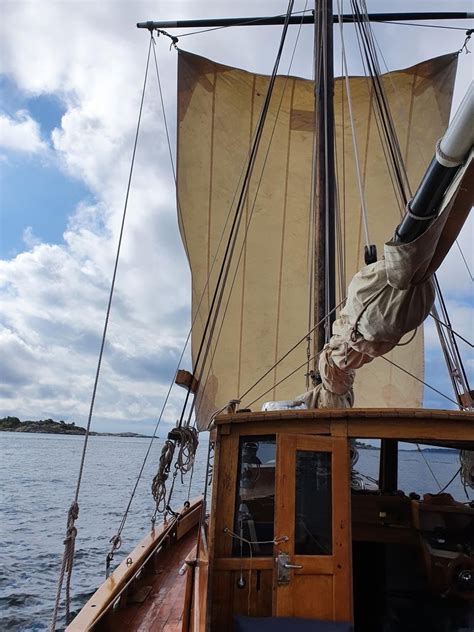Gaff Sloop In Almost Collectible Condition For 20 800 Euros Examples