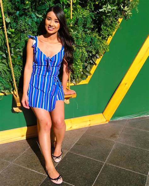 Aquela combinação de cores de roupas que tenho amado Algumas cores têm o poder de ressaltar