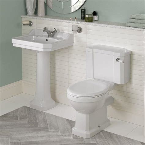 Florence Close Coupled Wc And Standard Soft Close Toilet Seat Bath And Tile