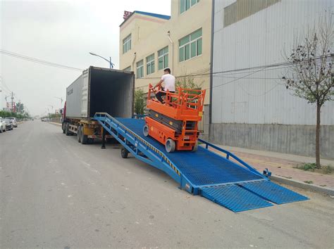 Container Loading Dock Ramp Dock Leveler 6t 15t 6000kg Mobile Movable Dock Ramps For Sale