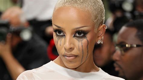 Doja Cat Stuns With Unexpected Outfit At 2024 Met Gala Iheart
