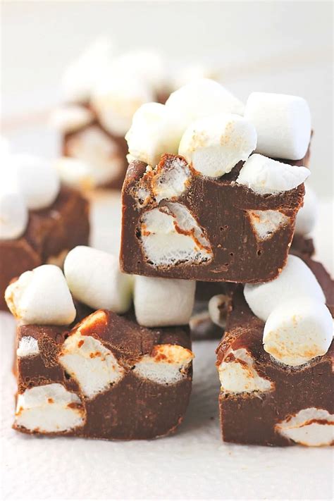 Quick And Easy Chocolate Marshmallow Fudge • Now Cook This