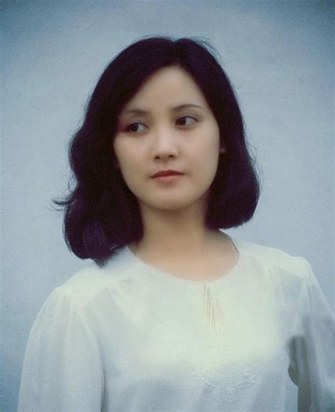 邓婕年轻时的最美照片邓婕年轻漂亮图片扒贴网