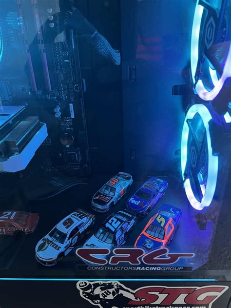 Big Oval Guy Riracing