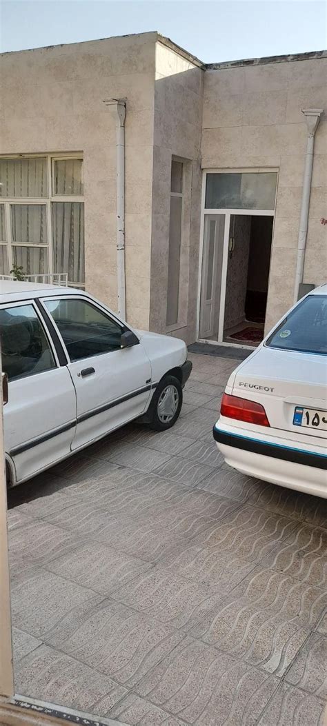 فروش حیاط ماشین رو ۱۶۵ متر منجم در تبریز ۷ فروردین ۱۴۰۴