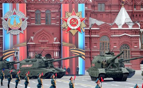 Военный парад на Красной площади • Президент России