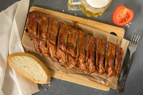 돼지 갈비는 오븐에서 구운 절인 그릴에 돼지 고기 바베 큐 갈비 음식에 대한 스톡 사진 및 기타 이미지 갈비 음식 고기 구이 Istock