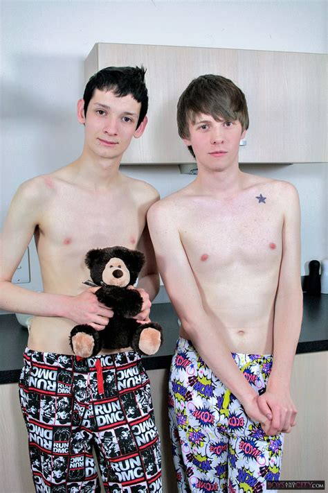 Kyle Wilkinson Fucks James Radford Kyle Wilkinson Fucks James Radford