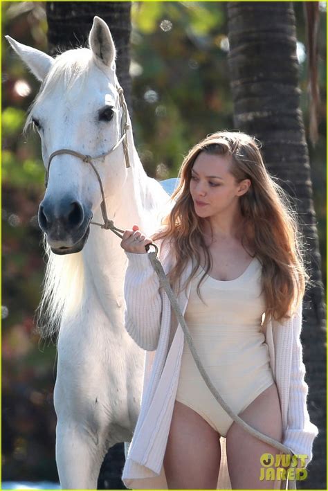 Amanda Seyfried Beach Body