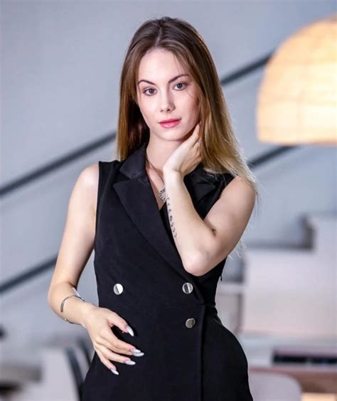 Liz Ocean Net Worth Age Height Weight Family Bio Lifetalesgallery