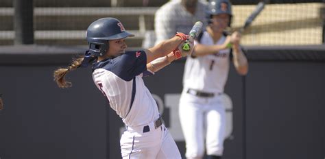 Danielle Trezzo 2016 Softball University Of Illinois Athletics