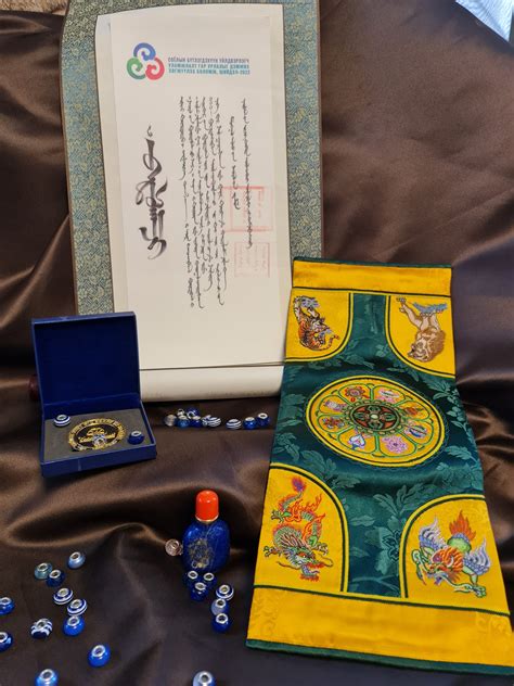 💛🧡 ️Соёлын биет бус өвийг Уран Хатгамал ӨВ СОЁЛ Facebook